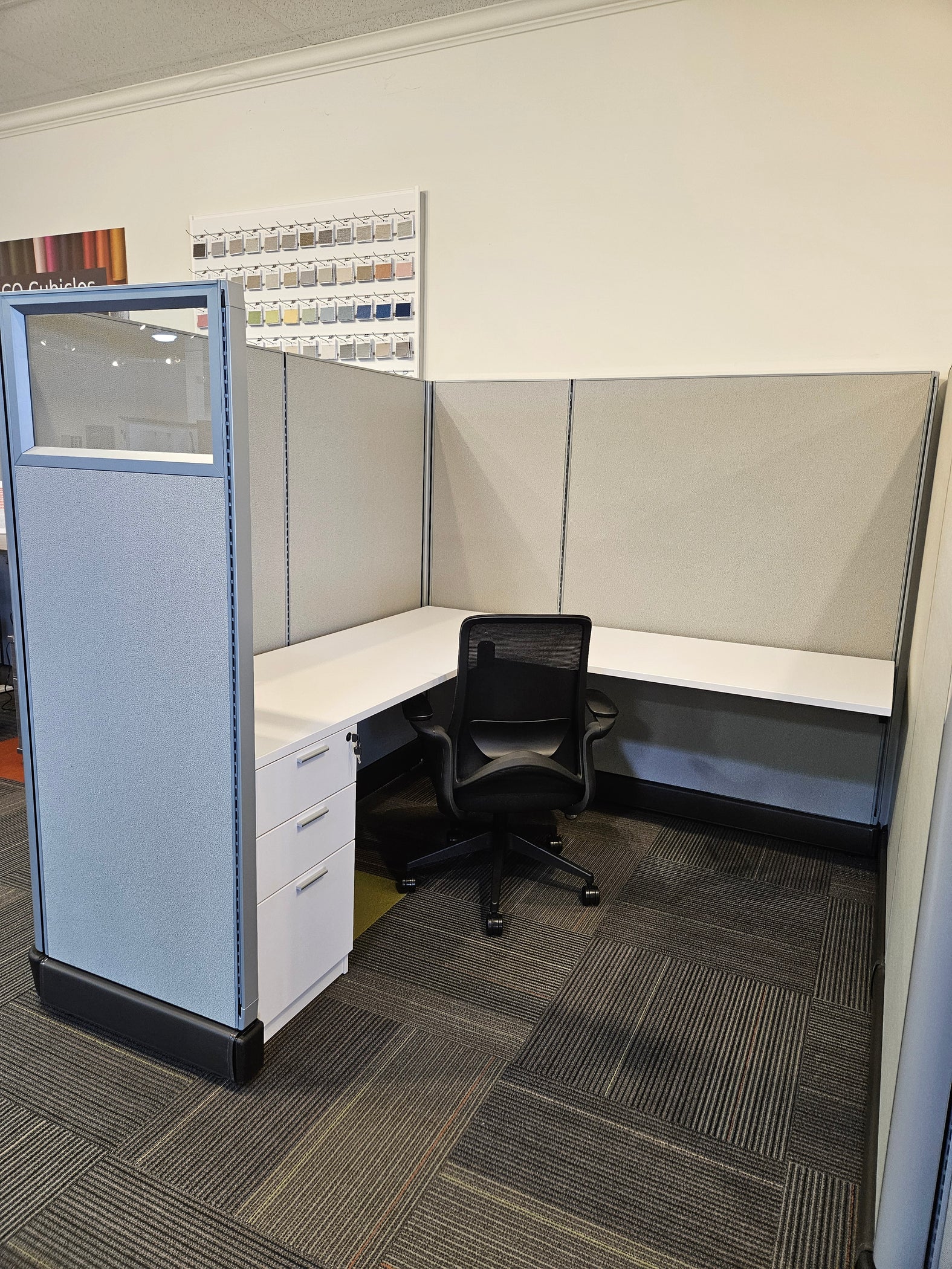 6x6 Modern Office Cubicle Pack Silver Trim | Freedman's Office Furniture